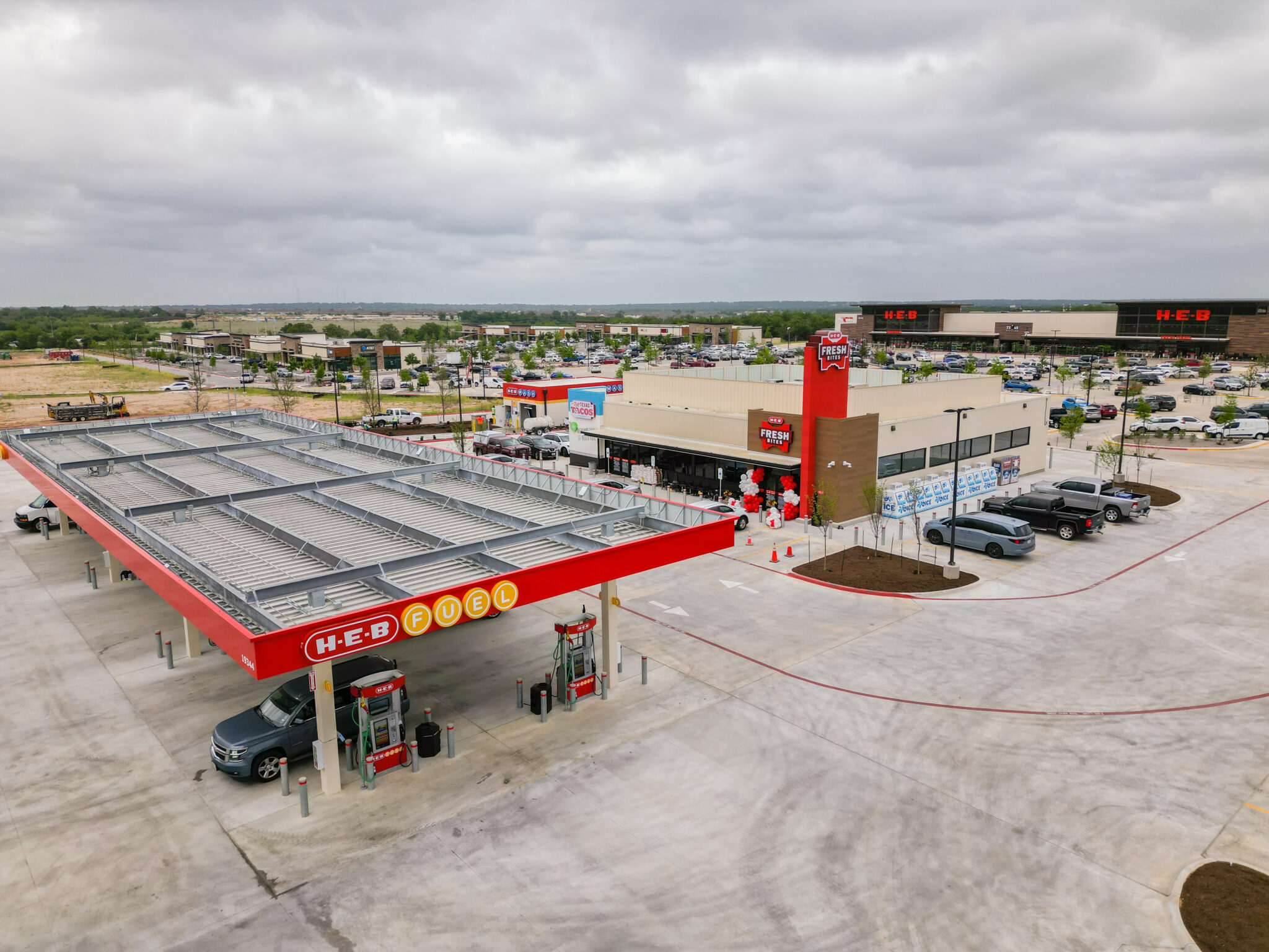 H-E-B launches Fresh Bites brand, opens additional True Texas Tacos ...