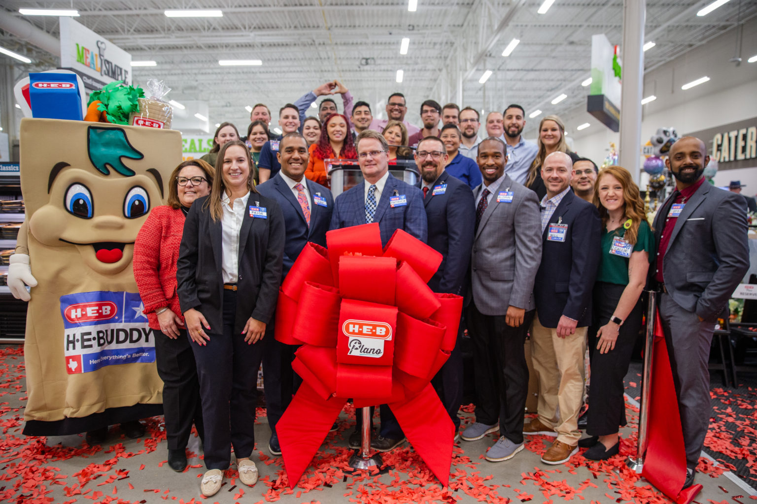 H-E-B Plano now open - H-E-B Newsroom