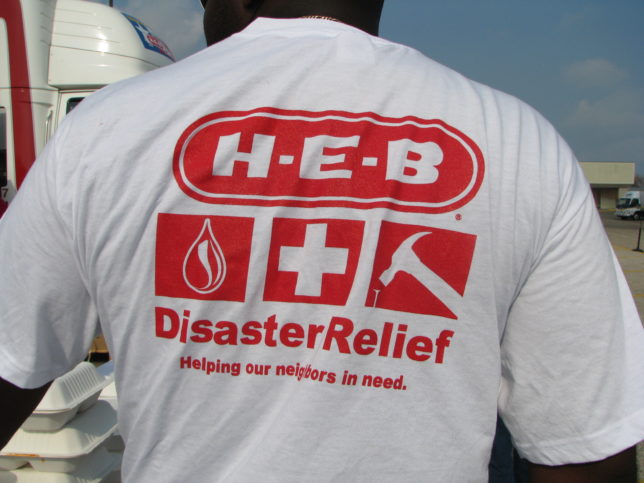 H-E-B deploys Mobile Kitchen to SE Texas, sends aid to Louisiana food ...
