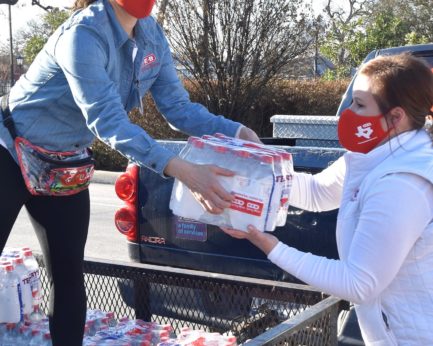 H-E-B to make $1 million donation to Texas food banks, provides support ...