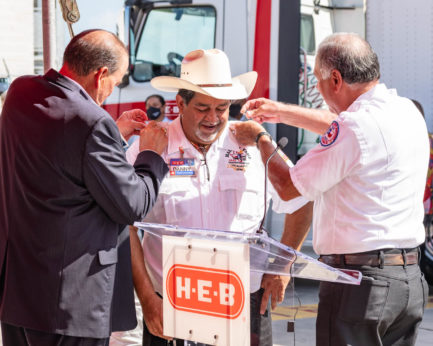 H-E-B driver achieves 4 million consecutive safety miles behind the ...