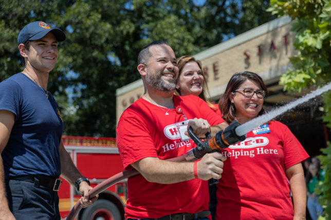 H-E-B’s Annual Helping Heroes initiative honors first responders in ...