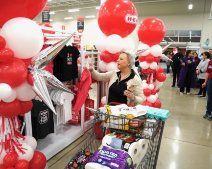 H-E-B Brand Shop celebrates its superfans with H-E-B themed merchandise ...